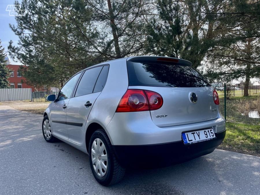 Volkswagen Golf 2004 Kauņa, ar dzinēja tilpumu 1.90 L un nobraukumu 310 tūkst. km par 1650 €, foto 3 vietnē AUTOMOTO.COM.LV