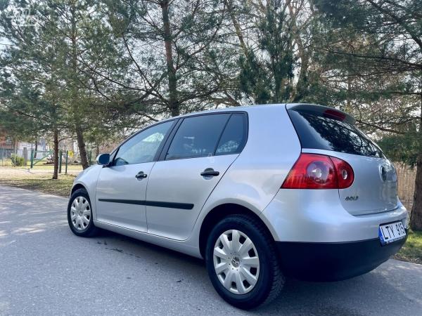 Volkswagen Golf 2004 Kauņa, ar dzinēja tilpumu 1.90 L un nobraukumu 310 tūkst. km par 1650 €, foto 7 vietnē AUTOMOTO.COM.LV