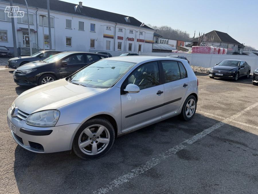 Volkswagen Golf 2004 in Kaunas, with an engine capacity of 1.90 L and mileage of 389 thousand km for 1850 €, photo 3 on AUTOMOTO.COM.LV