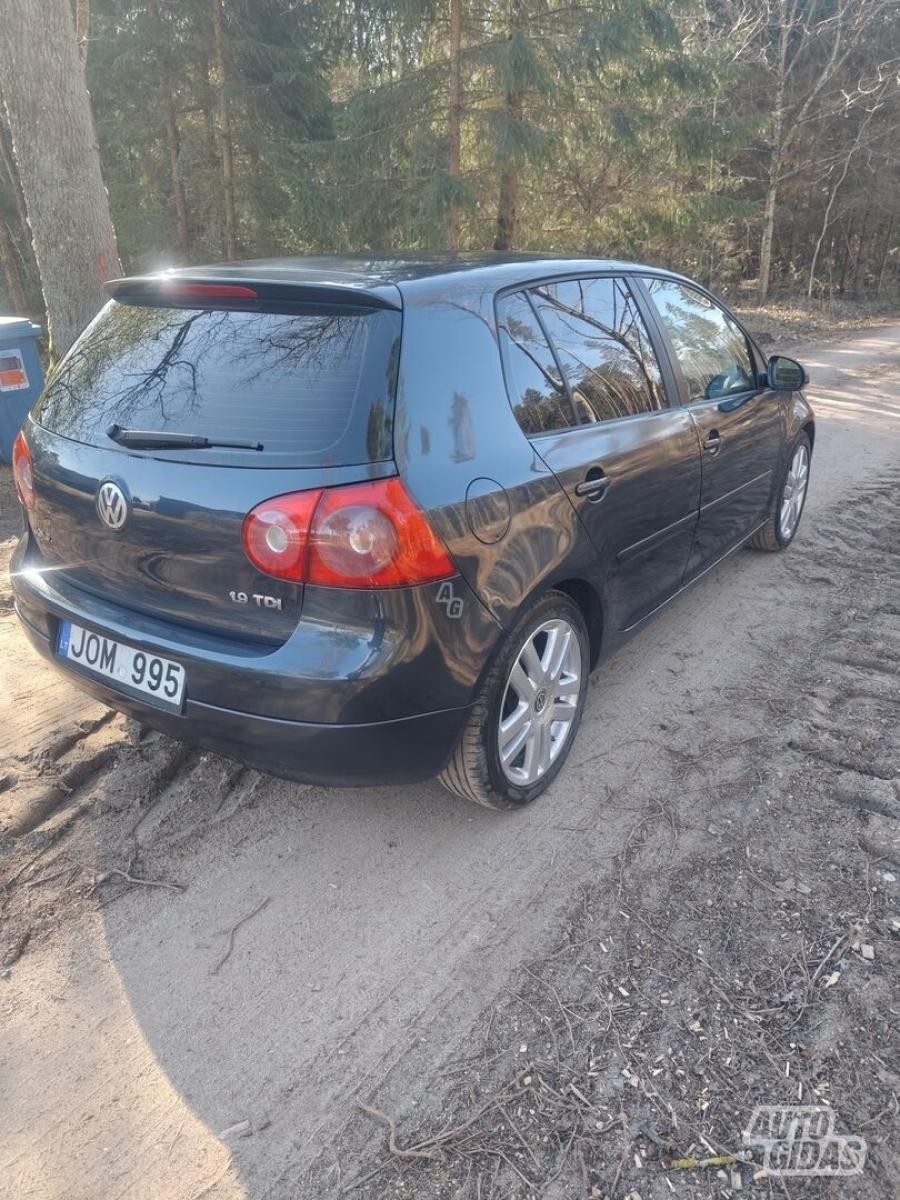 Volkswagen Golf 2004 in Kaunas, with an engine capacity of 1.90 L and mileage of 307 thousand km for 2550 €, photo 3 on AUTOMOTO.COM.LV