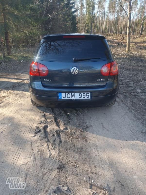 Volkswagen Golf 2004 in Kaunas, with an engine capacity of 1.90 L and mileage of 307 thousand km for 2550 €, photo 6 on AUTOMOTO.COM.LV