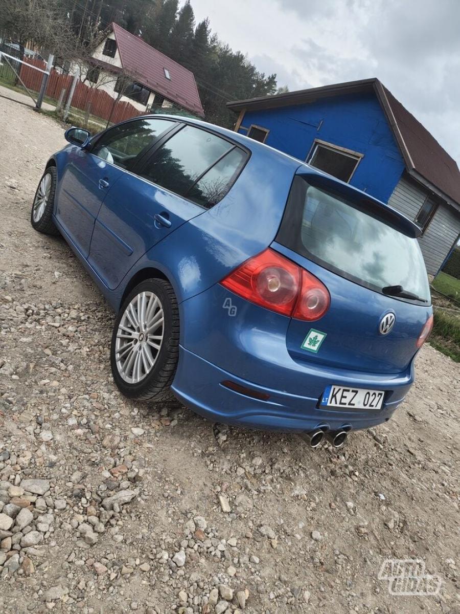 Volkswagen Golf 2004 in Jonava, with an engine capacity of 1.60 L and mileage of 266 thousand km for 2000 €, photo 8 on AUTOMOTO.COM.LV