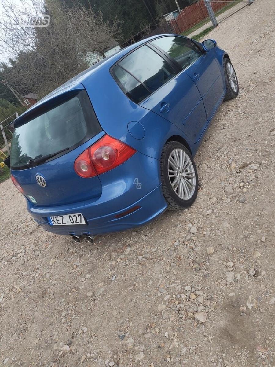Volkswagen Golf 2004 in Jonava, with an engine capacity of 1.60 L and mileage of 266 thousand km for 2000 €, photo 9 on AUTOMOTO.COM.LV