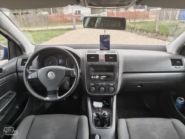 Volkswagen Golf 2004 Jonava, ar dzinēja tilpumu 1.60 L un nobraukumu 266 tūkst. km par 2000 €, foto 9 vietnē AUTOMOTO.COM.LV