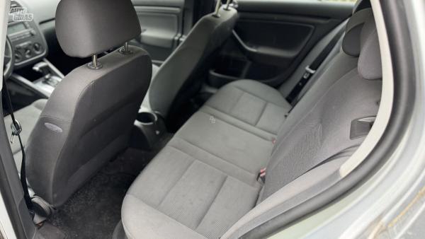 Volkswagen Golf 2004 in Vilnius, with an engine capacity of 1.60 L and mileage of 231 thousand km for 650 €, photo 5 on AUTOMOTO.COM.LV