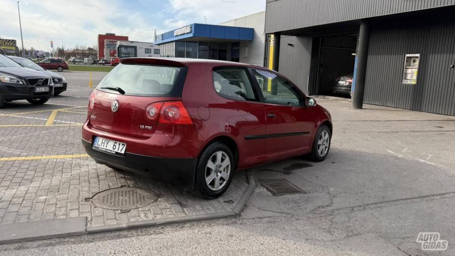 Volkswagen Golf 2004 Šauļi, ar dzinēja tilpumu 1.60 L un nobraukumu 210 tūkst. km par 1650 €, foto 6 vietnē AUTOMOTO.COM.LV