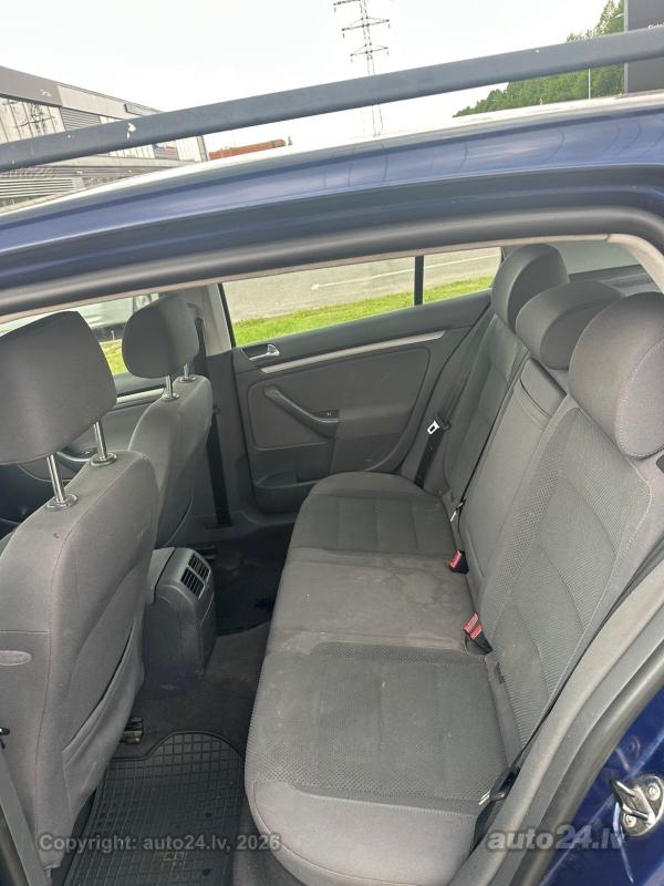 Volkswagen Golf 2004 in Narva, with an engine capacity of 1.40 L and mileage of 220 thousand km for 699 €, photo 10 on AUTOMOTO.COM.LV
