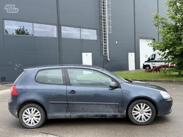 Volkswagen Golf 2004 in Panevezys, with an engine capacity of 1.90 L and mileage of 382 thousand km for 450 €, photo 5 on AUTOMOTO.COM.LV