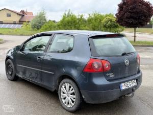 Volkswagen Golf 2004 Panevēža, ar dzinēja tilpumu 1.90 L un nobraukumu 382 tūkst. km par 450 €, foto 7 vietnē AUTOMOTO.COM.LV