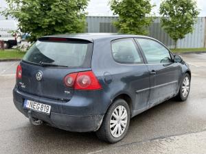 Volkswagen Golf 2004 Panevēža, ar dzinēja tilpumu 1.90 L un nobraukumu 382 tūkst. km par 450 €, foto 9 vietnē AUTOMOTO.COM.LV