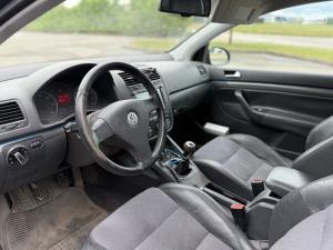 Volkswagen Golf 2004 Panevēža, ar dzinēja tilpumu 1.90 L un nobraukumu 382 tūkst. km par 450 €, foto 10 vietnē AUTOMOTO.COM.LV