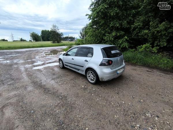 Volkswagen Golf 2004 in Kaunas, with an engine capacity of 1.90 L and mileage of 312 thousand km for 499 €, photo 5 on AUTOMOTO.COM.LV