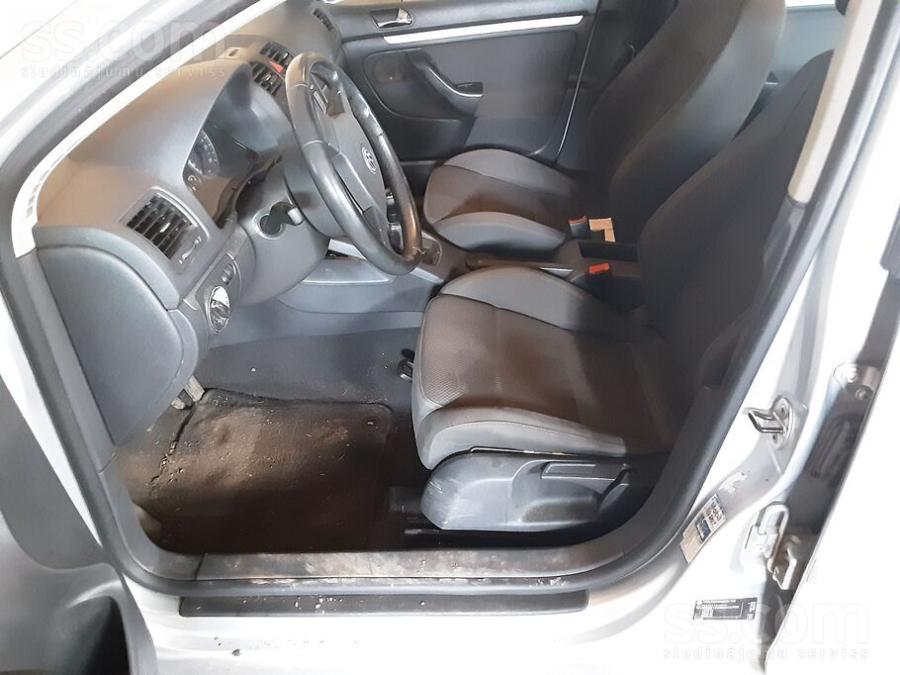 Volkswagen Golf 2004 in Balvi, with an engine capacity of 2.00 L and mileage of 333 thousand km for 1200 €, photo 4 on AUTOMOTO.COM.LV