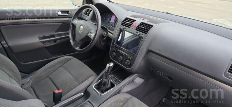 Volkswagen Golf 2004 Cēsis, ar dzinēja tilpumu 2.00 L un nobraukumu 326 tūkst. km par 2050 €, foto 12 vietnē AUTOMOTO.COM.LV