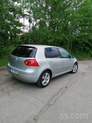 Volkswagen Golf 2004 in Riga, with an engine capacity of 2.00 L and mileage of 212 thousand km for 1850 €, photo 5 on AUTOMOTO.COM.LV