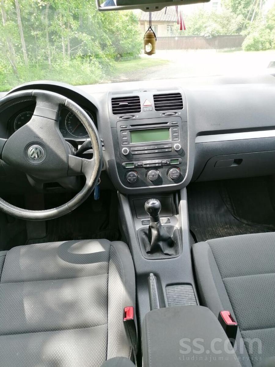 Volkswagen Golf 2004 in Riga, with an engine capacity of 2.00 L and mileage of 212 thousand km for 1850 €, photo 10 on AUTOMOTO.COM.LV