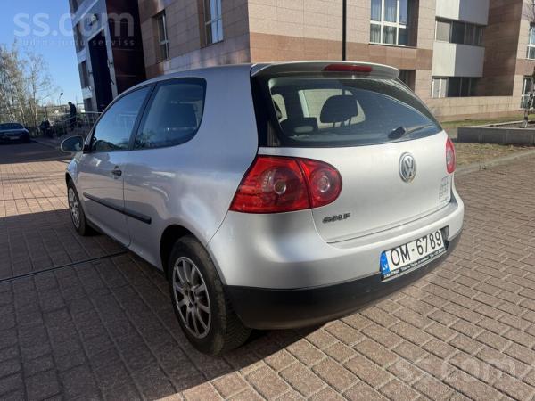 Volkswagen Golf 2004 in Riga, with an engine capacity of 1.40 L and mileage of 0 thousand km for 2400 €, photo 4 on AUTOMOTO.COM.LV