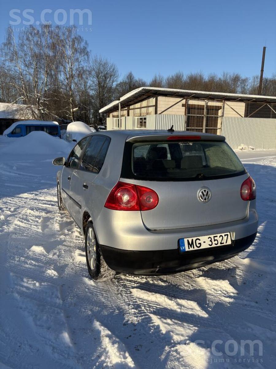 Volkswagen Golf 2004 Preiļi, ar dzinēja tilpumu 2.00 L un nobraukumu 265 tūkst. km par 1550 €, foto 5 vietnē AUTOMOTO.COM.LV