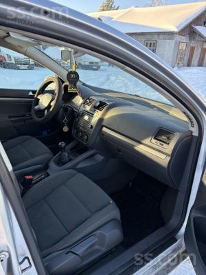 Volkswagen Golf 2004 Preiļi, ar dzinēja tilpumu 2.00 L un nobraukumu 265 tūkst. km par 1550 €, foto 6 vietnē AUTOMOTO.COM.LV