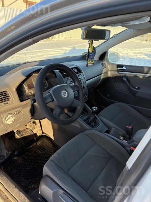 Volkswagen Golf 2004 in Preili, with an engine capacity of 2.00 L and mileage of 265 thousand km for 1550 €, photo 6 on AUTOMOTO.COM.LV