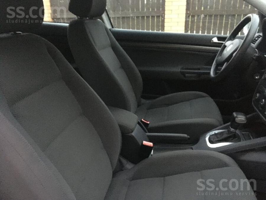 Volkswagen Golf 2004 in Riga, with an engine capacity of 1.60 L and mileage of 0 thousand km for 3500 €, photo 19 on AUTOMOTO.COM.LV
