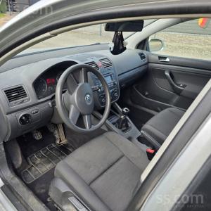 Volkswagen Golf 2004 in Ludza, with an engine capacity of 1.90 L and mileage of 294 thousand km for 1000 €, photo 3 on AUTOMOTO.COM.LV