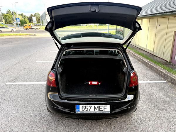 Volkswagen Golf 2004 Tallina, ar dzinēja tilpumu 1.40 L un nobraukumu 260 tūkst. km par 1999 €, foto 7 vietnē AUTOMOTO.COM.LV