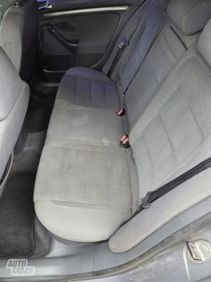 Volkswagen Golf 2004 Plungė, ar dzinēja tilpumu 1.90 L un nobraukumu 459 tūkst. km par 999 €, foto 13 vietnē AUTOMOTO.COM.LV