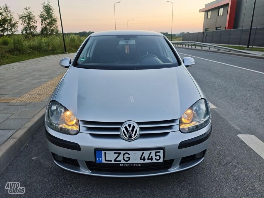 Volkswagen Golf 2004 Viļņa, ar dzinēja tilpumu 2.00 L un nobraukumu 292 tūkst. km par 1250 €, foto 4 vietnē AUTOMOTO.COM.LV