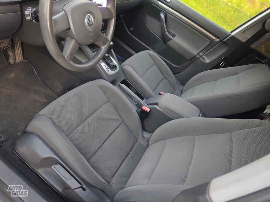 Volkswagen Golf 2004 Viļņa, ar dzinēja tilpumu 2.00 L un nobraukumu 292 tūkst. km par 1250 €, foto 9 vietnē AUTOMOTO.COM.LV