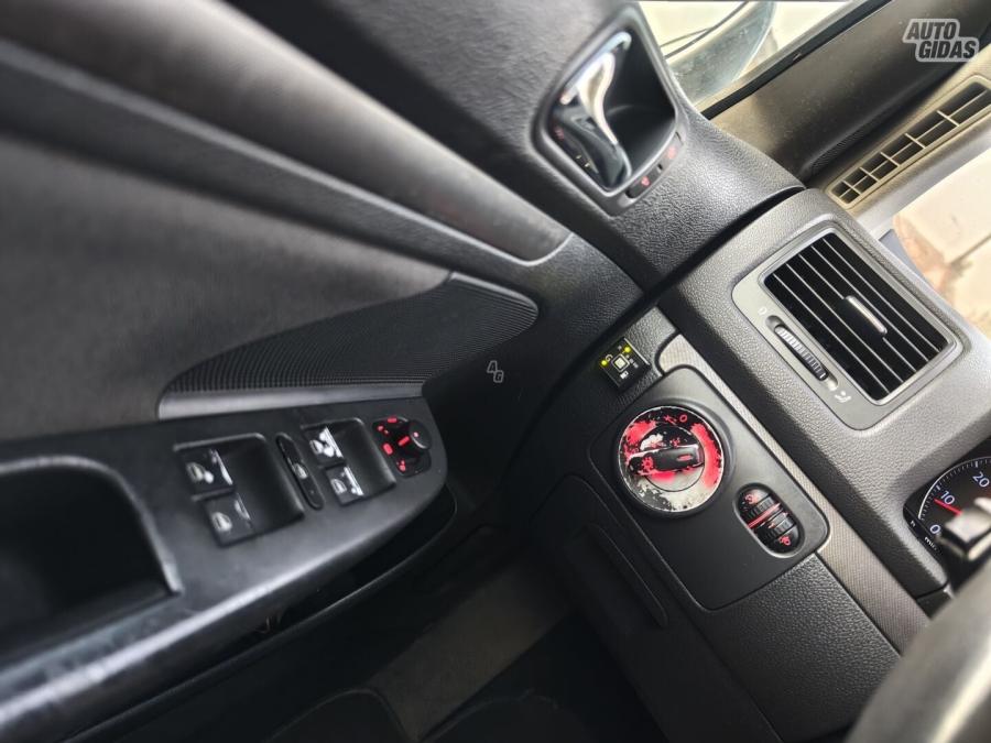Volkswagen Golf 2004 Viļņa, ar dzinēja tilpumu 2.00 L un nobraukumu 292 tūkst. km par 1250 €, foto 12 vietnē AUTOMOTO.COM.LV