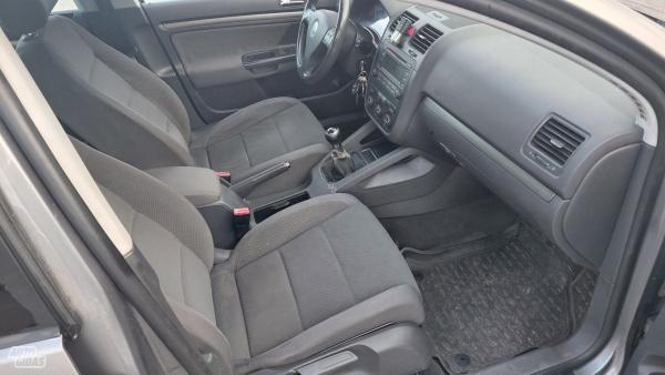 Volkswagen Golf 2004 in Mazeikiai, with an engine capacity of 2.00 L and mileage of 256 thousand km for 850 €, photo 3 on AUTOMOTO.COM.LV