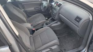 Volkswagen Golf 2004 Mažeikiai, ar dzinēja tilpumu 2.00 L un nobraukumu 256 tūkst. km par 850 €, foto 4 vietnē AUTOMOTO.COM.LV