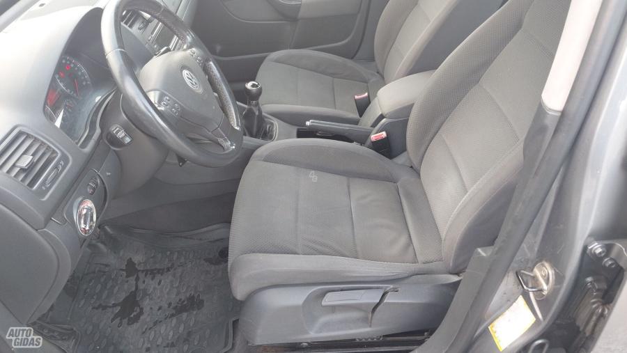 Volkswagen Golf 2004 Mažeikiai, ar dzinēja tilpumu 2.00 L un nobraukumu 256 tūkst. km par 850 €, foto 9 vietnē AUTOMOTO.COM.LV