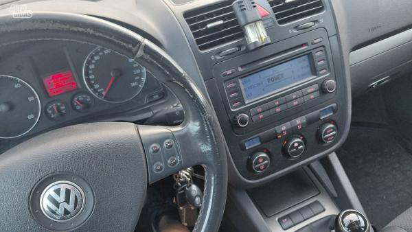 Volkswagen Golf 2004 in Mazeikiai, with an engine capacity of 2.00 L and mileage of 256 thousand km for 850 €, photo 9 on AUTOMOTO.COM.LV