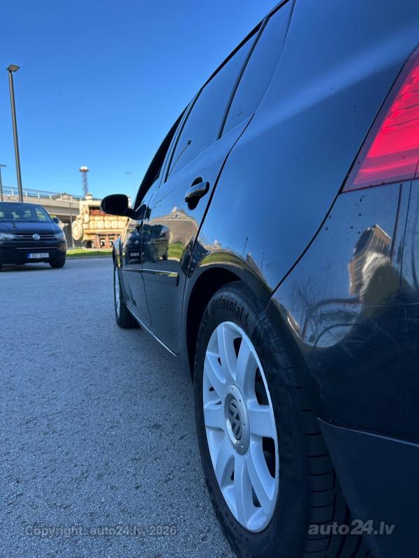 Volkswagen Golf 2004 in Tallinn, with an engine capacity of 1.60 L and mileage of 299 thousand km for 2300 €, photo 6 on AUTOMOTO.COM.LV