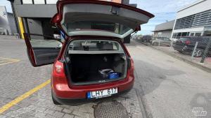 Volkswagen Golf 2004 in Siauliai, with an engine capacity of 1.60 L and mileage of 210 thousand km for 1450 €, photo 13 on AUTOMOTO.COM.LV