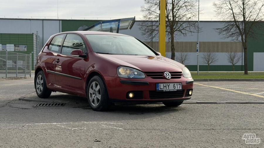 Volkswagen Golf 2004 in Siauliai, with an engine capacity of 1.60 L and mileage of 210 thousand km for 1450 €, photo 1 on AUTOMOTO.COM.LV