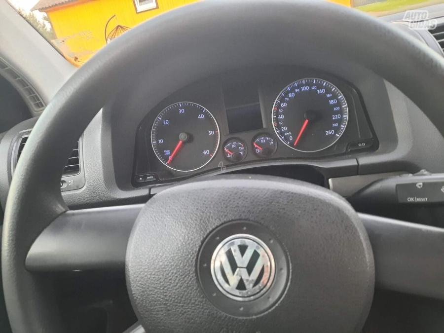 Volkswagen Golf 2004 Prienai, ar dzinēja tilpumu 1.90 L un nobraukumu 40 tūkst. km par 700 €, foto 6 vietnē AUTOMOTO.COM.LV