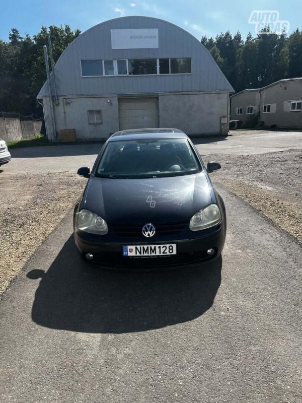 Volkswagen Golf 2004 Viļņa, ar dzinēja tilpumu 1.90 L un nobraukumu 280 tūkst. km par 1600 €, foto 9 vietnē AUTOMOTO.COM.LV