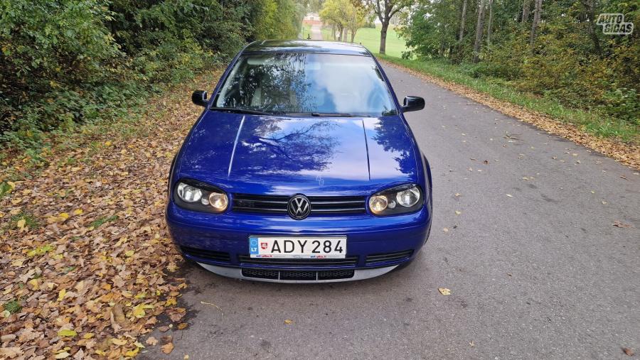 Volkswagen Golf 2004 Kauņa, ar dzinēja tilpumu 1.90 L un nobraukumu 372 tūkst. km par 3300 €, foto 1 vietnē AUTOMOTO.COM.LV