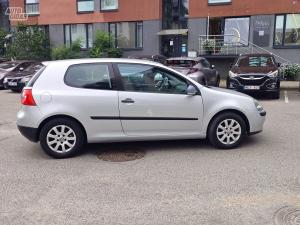 Volkswagen Golf 2004 in Vilnius, with an engine capacity of 1.60 L and mileage of 236 thousand km for 1950 €, photo 10 on AUTOMOTO.COM.LV