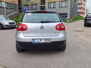 Volkswagen Golf 2004 in Vilnius, with an engine capacity of 1.60 L and mileage of 236 thousand km for 1950 €, photo 11 on AUTOMOTO.COM.LV