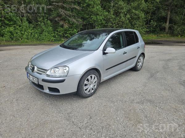 Volkswagen Golf 2005 in Valmiera, with an engine capacity of 1.60 L and mileage of 333 thousand km for 3450 €, photo 1 on AUTOMOTO.COM.LV