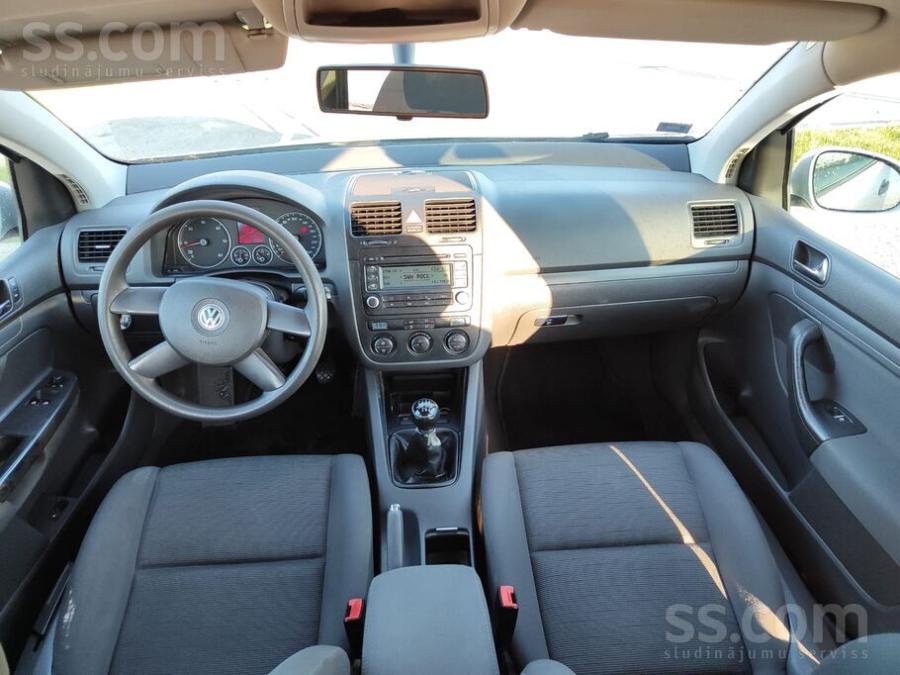 Volkswagen Golf 2005 in Riga, with an engine capacity of 2.00 L and mileage of 389 thousand km for 1500 €, photo 8 on AUTOMOTO.COM.LV