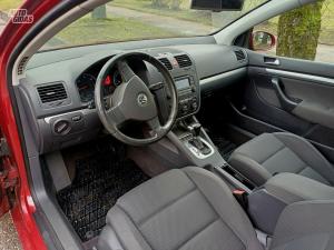 Volkswagen Golf 2005 in Kaunas, with an engine capacity of 2.00 L and mileage of 281 thousand km for 2090 €, photo 2 on AUTOMOTO.COM.LV
