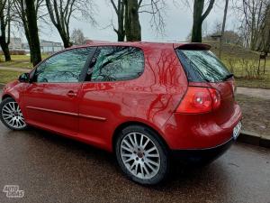 Volkswagen Golf 2005 in Kaunas, with an engine capacity of 2.00 L and mileage of 281 thousand km for 2090 €, photo 3 on AUTOMOTO.COM.LV