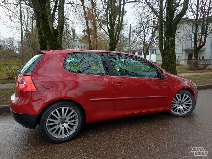 Volkswagen Golf 2005 in Kaunas, with an engine capacity of 2.00 L and mileage of 281 thousand km for 2090 €, photo 7 on AUTOMOTO.COM.LV