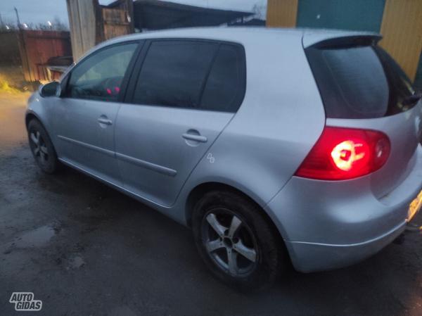 Volkswagen Golf 2005 Šauļi, ar dzinēja tilpumu 1.90 L un nobraukumu 350 tūkst. km par 1550 €, foto 5 vietnē AUTOMOTO.COM.LV