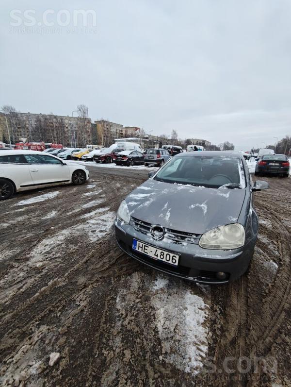 Volkswagen Golf 2005 in Riga, with an engine capacity of 1.90 L and mileage of 265 thousand km for 700 €, photo 3 on AUTOMOTO.COM.LV